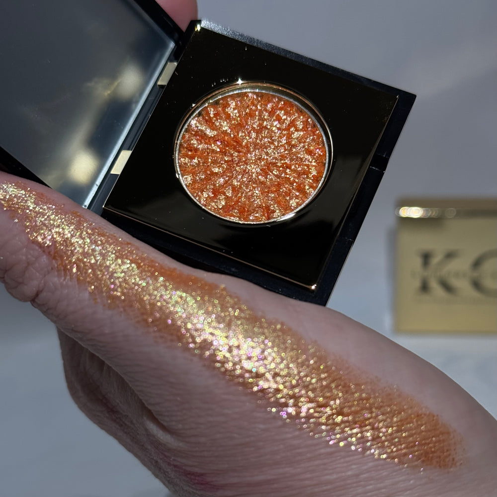 Luminesce silk pressed pigment eyeshadow - Stardust | Kaima Cosmetics