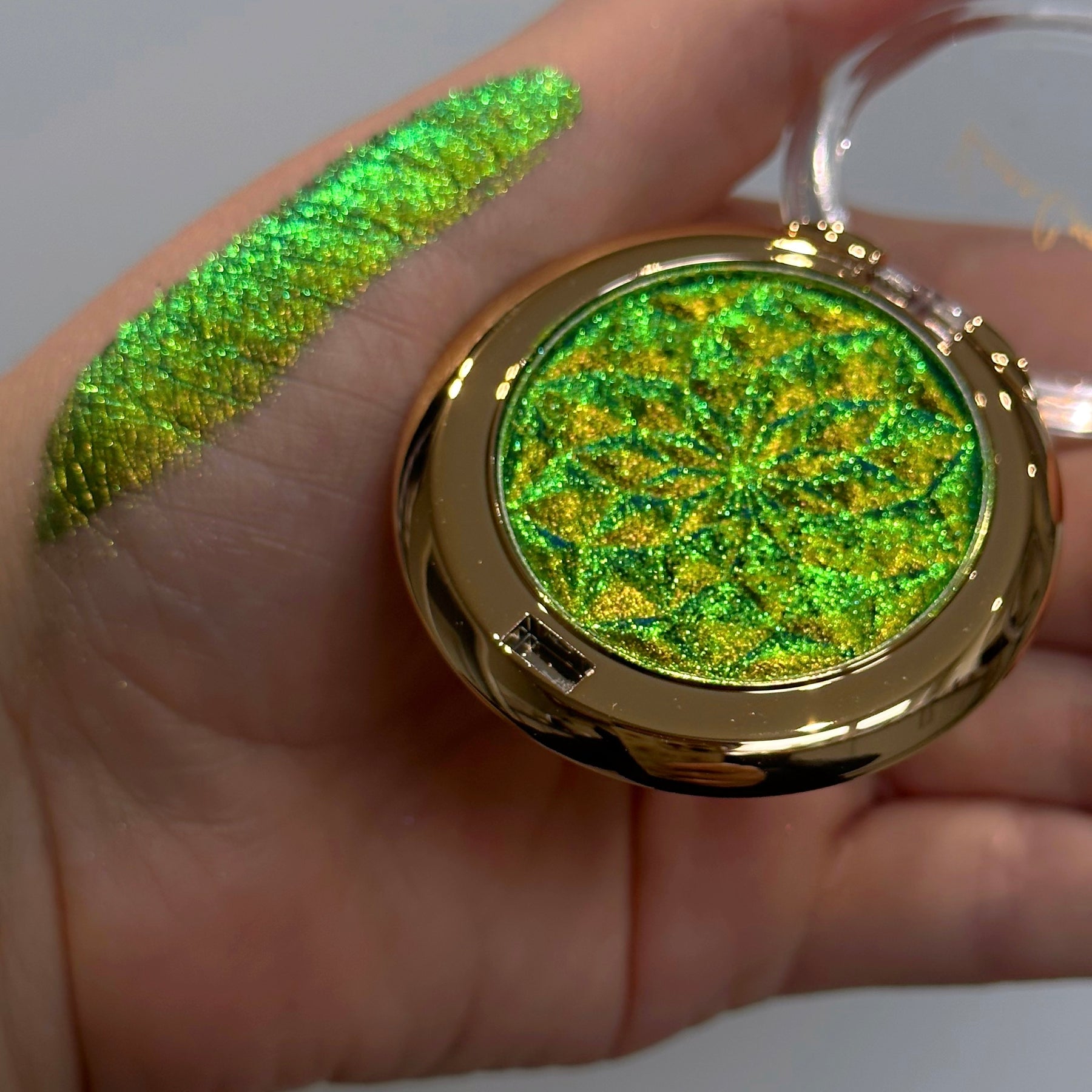 Multichrome Special effect eyeshadow - Medusa – Kaima Cosmetics