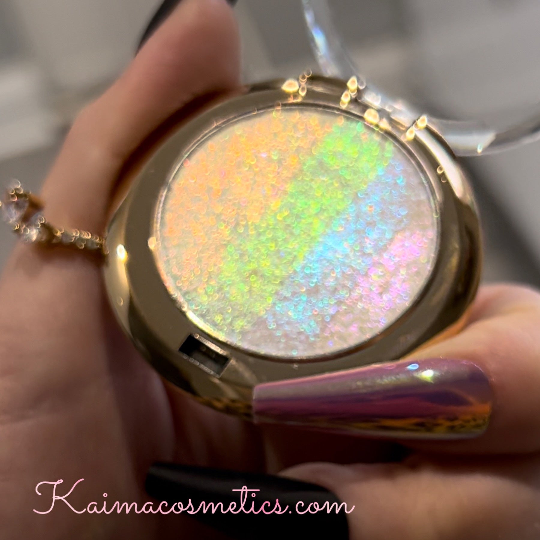 Rainbow glow highlighter – Kaima Cosmetics